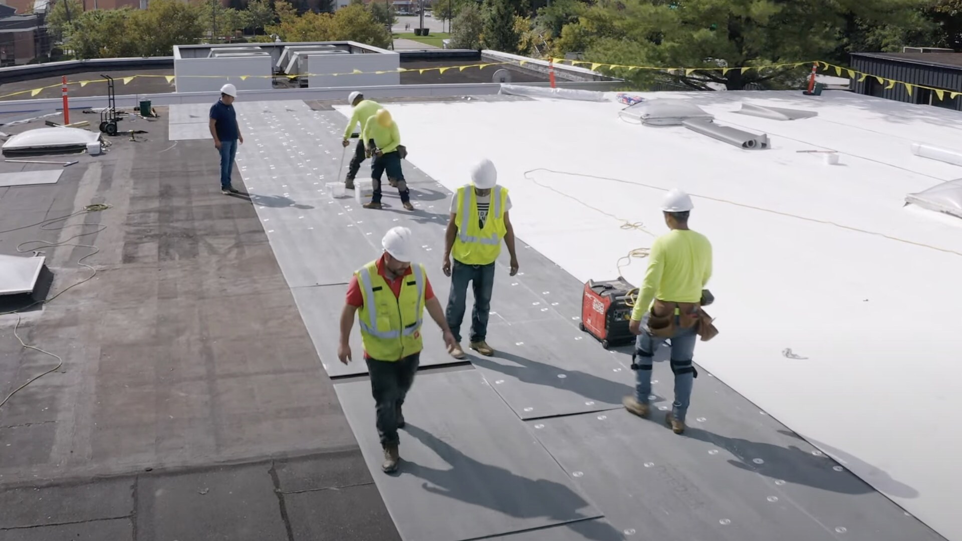 Commercial Roof Materials: Roofing Systems | GAF